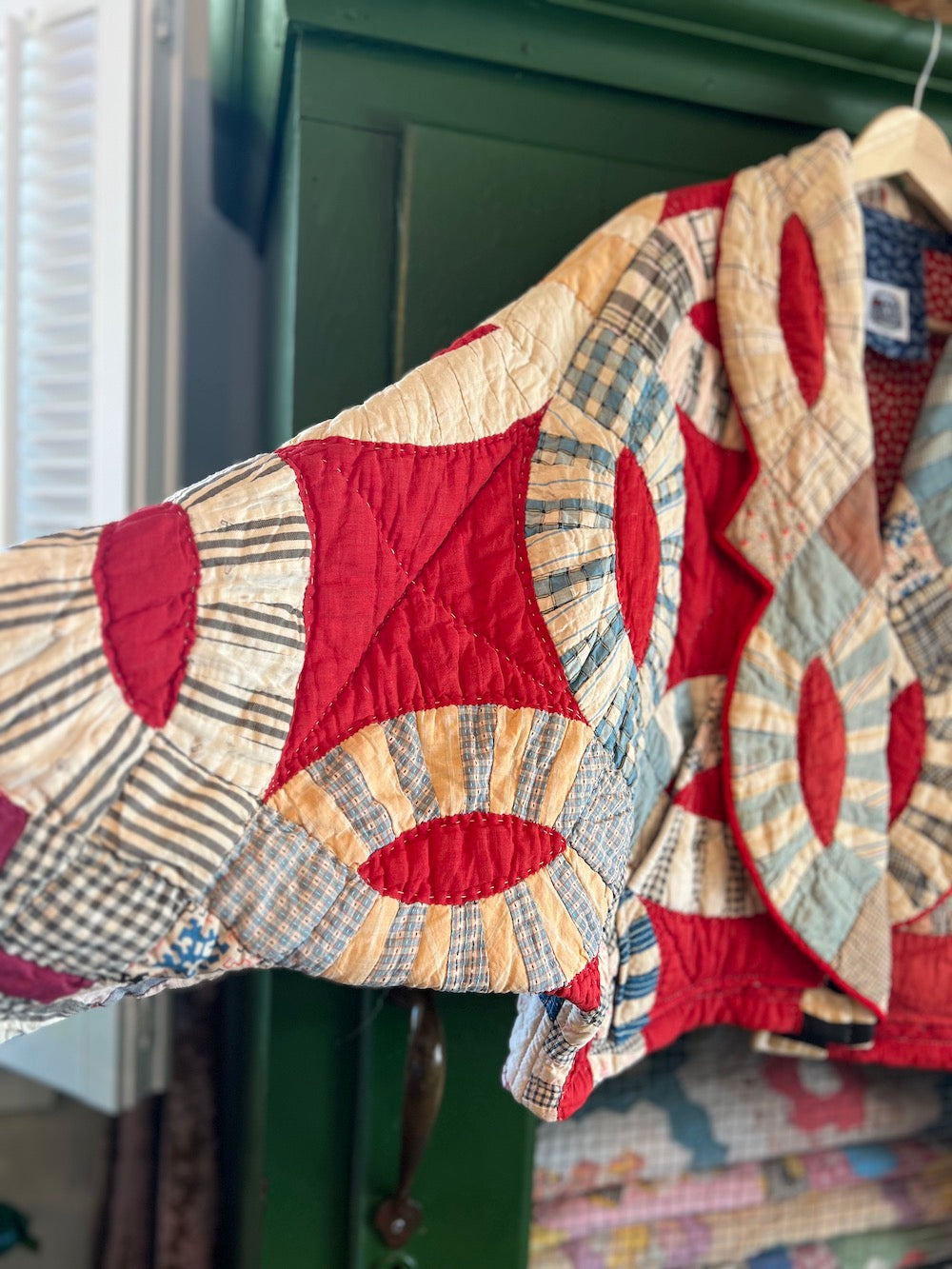 Red Double Wedding Ring Hummingbird Jacket – Mabel and Snow